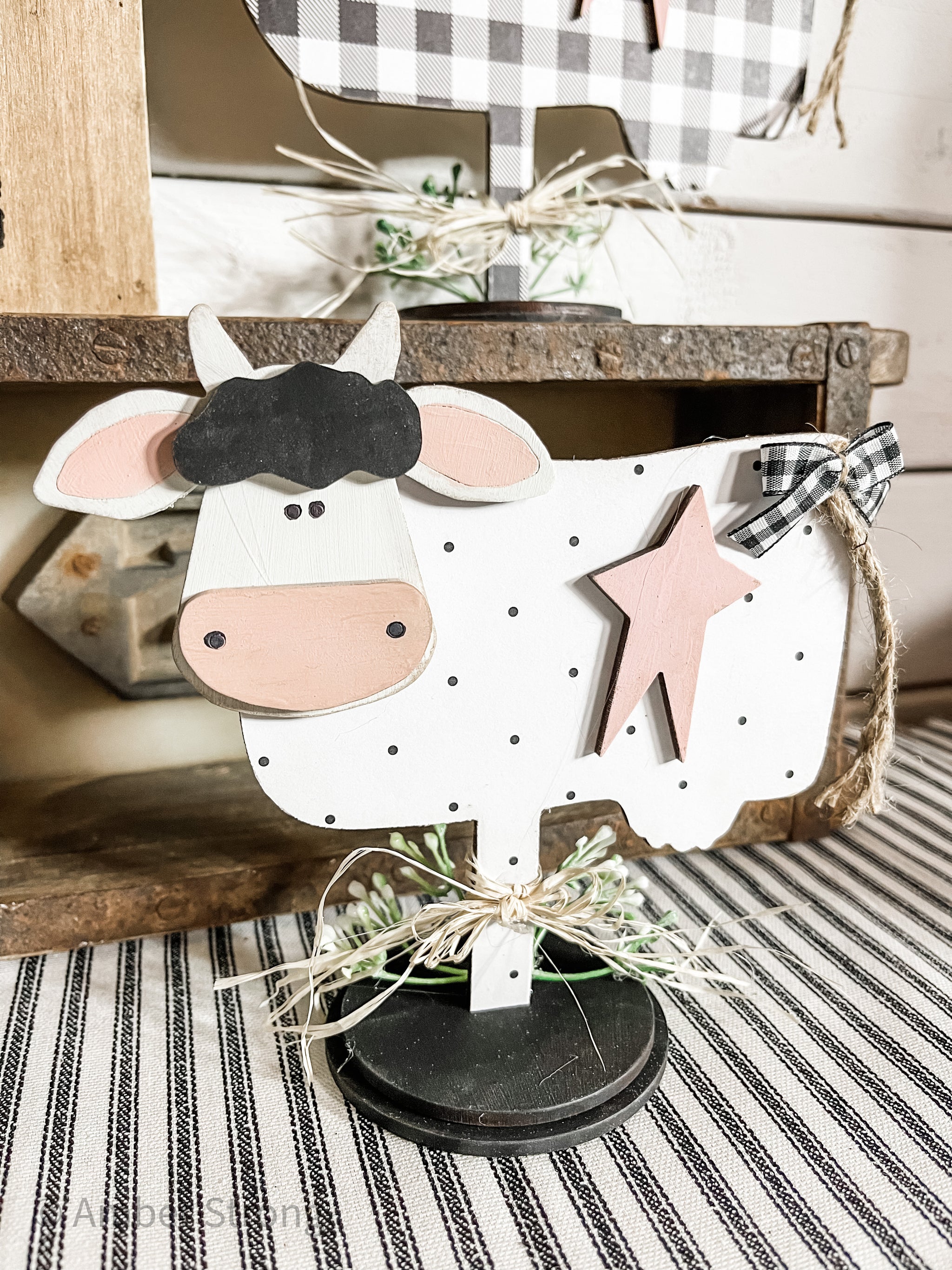 Standing Cows DIY Kit – DIY with Amber