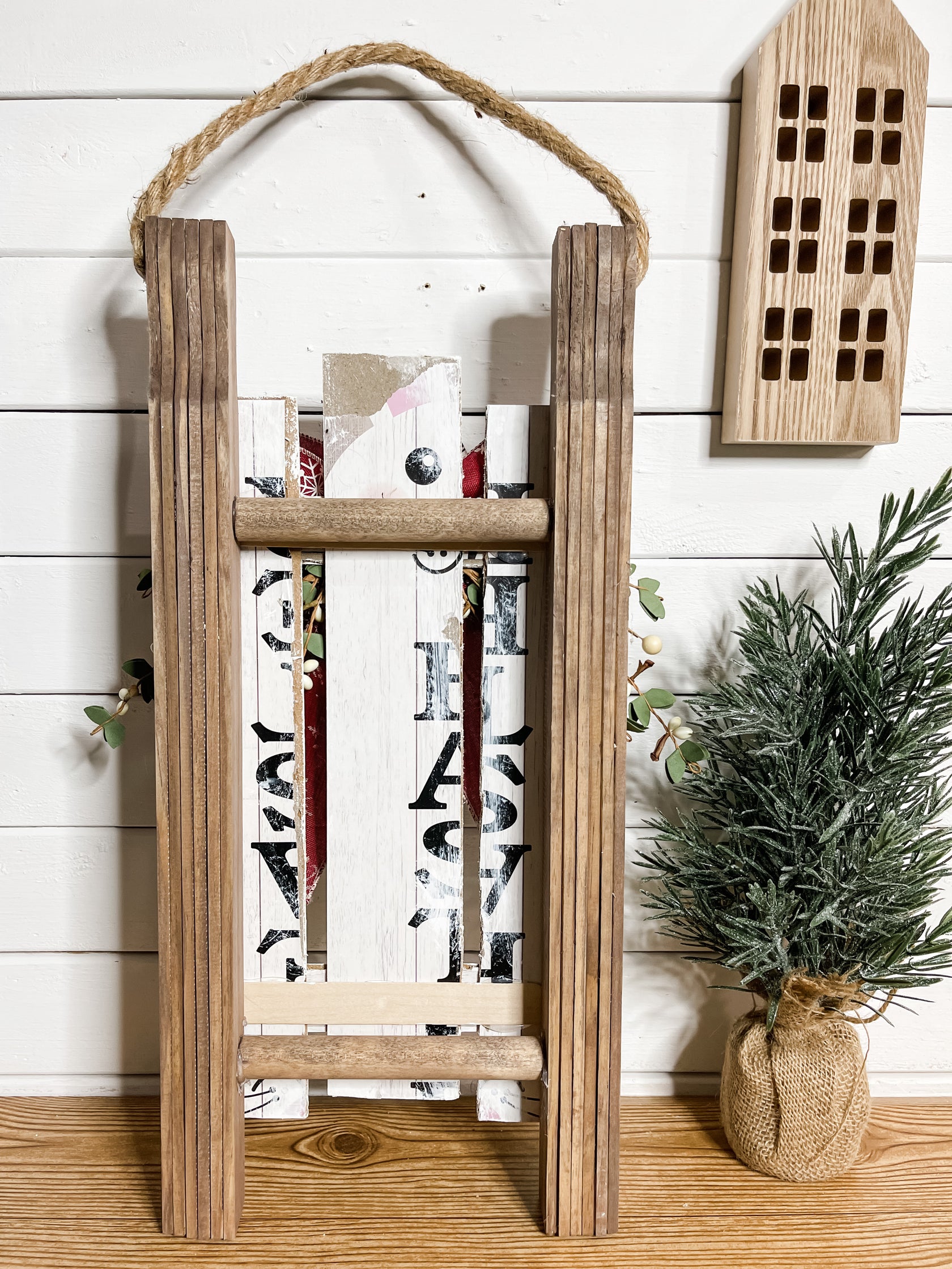 Tutorial: Christmas Sled – DIY with Amber
